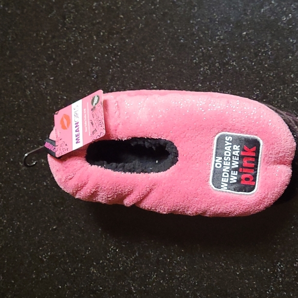 Centric | Shoes | Snuggle Toes Slippers | Poshmark